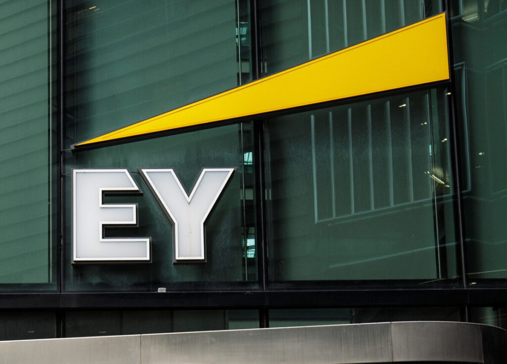 EY Off Campus Drive 2022 Hiring Freshers for Multiple Tech Positions ...