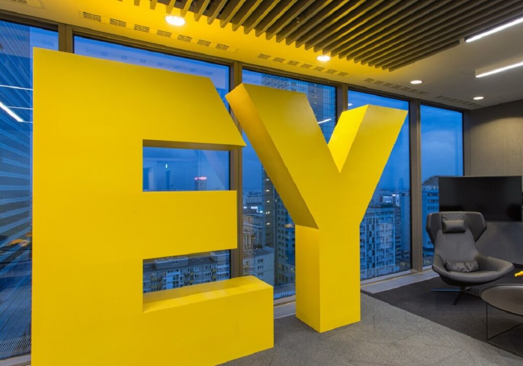 EY Internship 2022 Hiring Interns of Any Graduate Degree